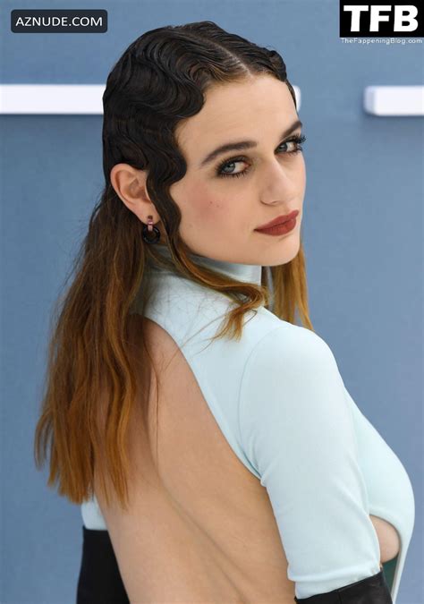 Joey King Sexy Seen Braless Flaunting Her Hot Figure At The Bullet