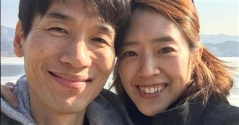 고민정 남편 조기영 시인 아내에 쓴 편지문재인 대통령과 첫 만남 회상 소탈하고 친근하던 그