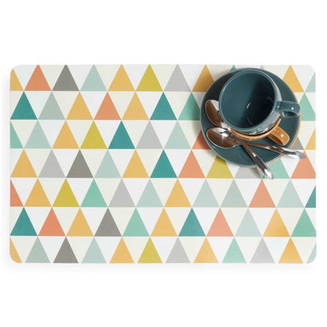 Tischset Vintage Mit Dreiecksmotiven In Kunststoff Bunt Maisons Du Monde