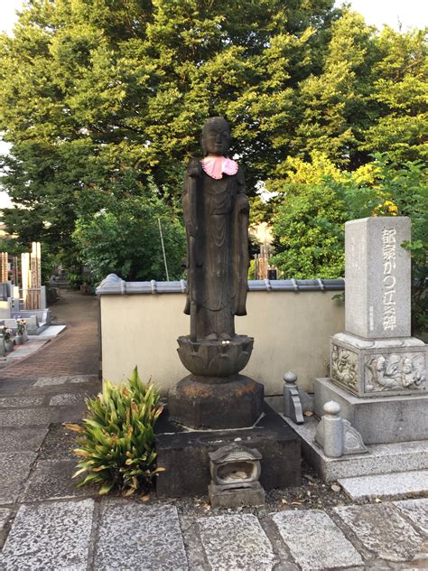Looking After Ancestors Japan Web Magazine