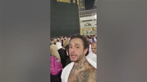 أول ظهور ل احمدالفيشاوي بالعمره وصدره عاري وتظهر وشوم تغطيه بالكامل