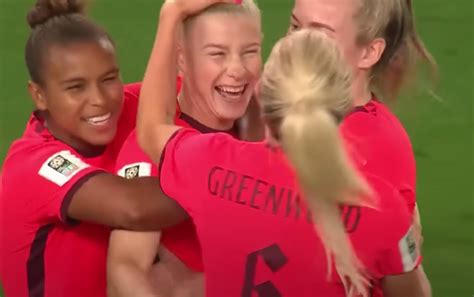 Más Del 80 De Las Mujeres Que Trabajan En El Fútbol Han Sufrido
