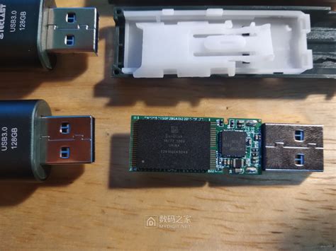 台电锋芒pro 128g Sm3268ab主控 3d闪迪mlc正片拆解 U盘存储技术 数码之家