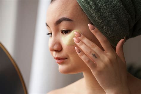 Peeling do cery trądzikowej dobry wybór w zwalczaniu trądziku SkyClinic