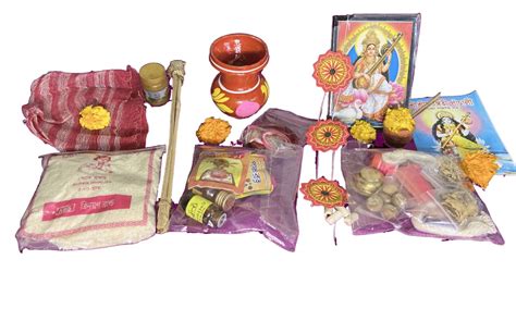 Saraswati Puja Vidhi Or Samagri 2025 बसंत पंचमी के दिन मां सरस्वती की