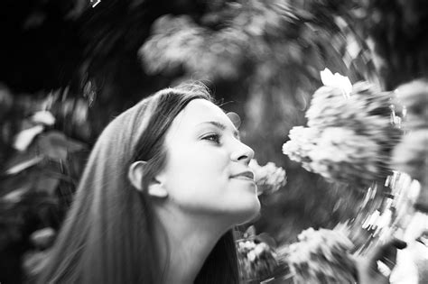 The New Lomography Petzval 58mm Lens Has Bokeh Control