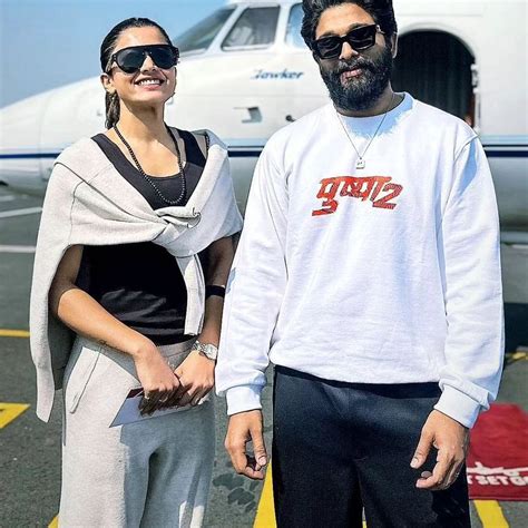 Rashmika Mandanna And Allu Arjun Create Buzz At Patna Airport Before
