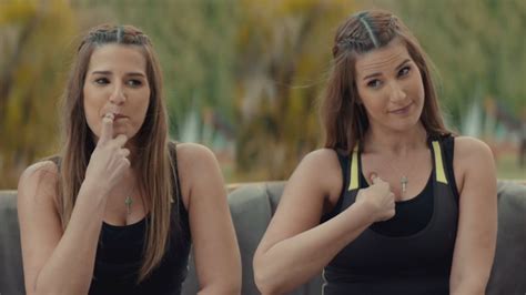 انتا اول مره تشوف بنات يا راجل انتا ولا ايه اول مره اشوف صاوريخ