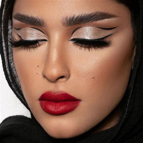 Retro Makeup Looks Creative Makeup Looks Beauty Makeup Septum Ring