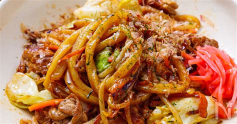【どろりとソースが香ばしい】たっぷり野菜の濃厚ソース焼うどん レシピサイトnadia