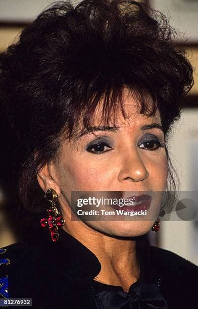 28 Shirley Bassey Press Conference For Shirley Bassey Sings Andrew
