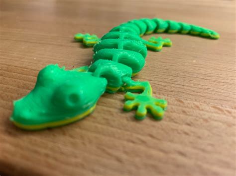 3d Printing Articulated Lizard V2・cults
