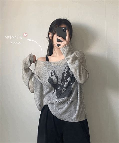 [여리핏] 힙한 빈티지 프린팅 입술넥 시스루 반오프 니트 여름 간절기 긴팔 살안타 티 에이블리