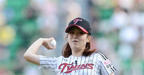 포토 가수 박정현 노래만큼 야구도 자신 있어요