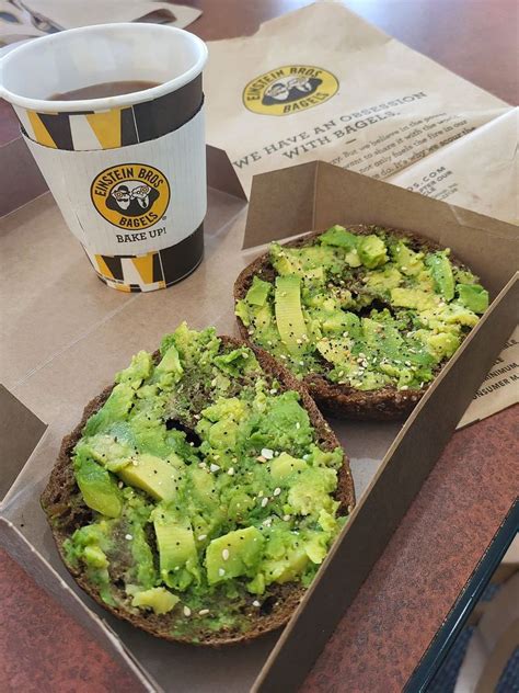 15 Healthiest Breakfast Orders From Your Favorite Fast Food Chains