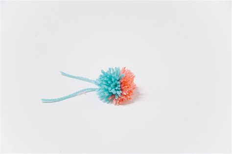 How To Make Multi Colored Pom Poms Easy Yarn Pom Pom Variations