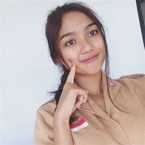 6 Foto Jadul Penyanyi Cewek Pakai Seragam Pramuka Netizen Manis