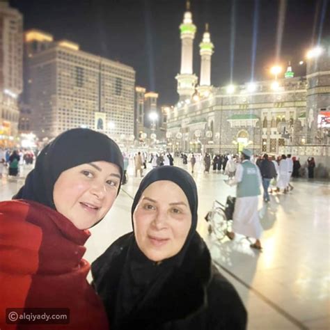 في عيد ميلادها الـ 70 مي نور الشريف لوالدتها تاج فوق رأسي