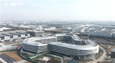 2022年1月7日江苏昆山三一重机全球研发中心正式启用 该项目占地875亩投资120亿元于2020年开工建设并计划在5年内将三一