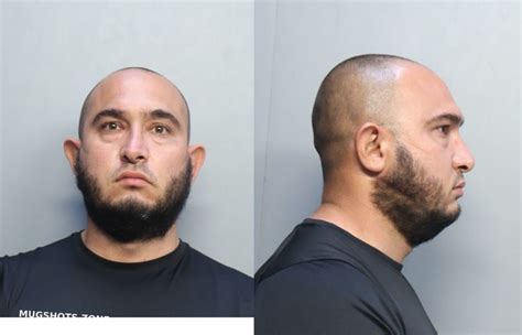 Romerportilla Jose Raul 09 03 2022 Miami Dade County Mugshots Zone