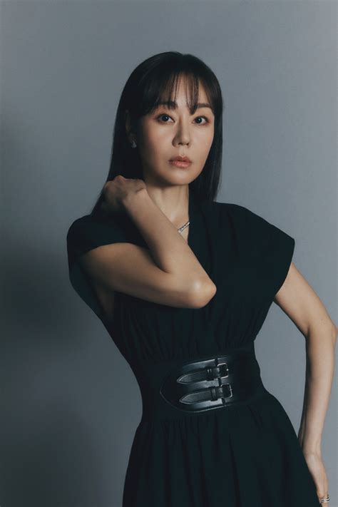 종이의집 김윤진 이주빈과 비교 안 되도록 베드신 전 몸매관리