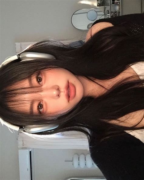 Pin On U𝗹zzaиg Hair Styles Cute Makeup Looks Hair Cuts
