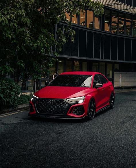 Audi RS3 компактний німецький седан - CrifAvto