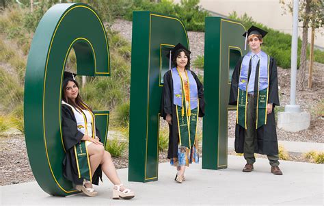 Where To Take Graduation Pictures On Campus
