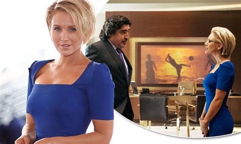 Nicky Whelan Hall Pass 