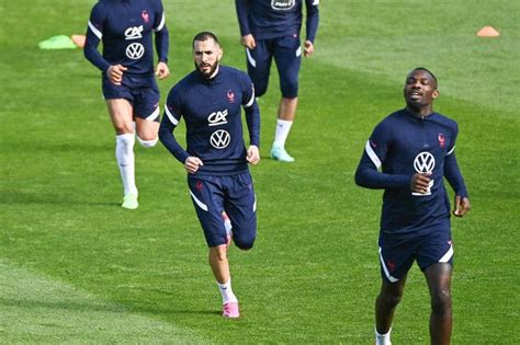 Equipe De France Edf Thuram Arrive Benzema Fait Trembler La France