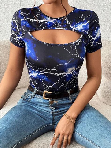 SHEIN Privé Camiseta con estampado de rayo con abertura delantera Moda de Mujer SHEIN México