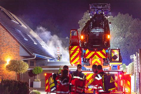 Buchholz Feuerwehr Rettet Familie Aus Verrauchtem Haus MOPO