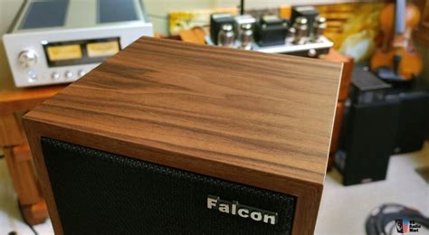 Falcon Ls35a Gold Badge In A Gorgeous Walnut Finish Photo 4201817