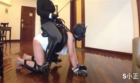 Pony Ride With Saddle