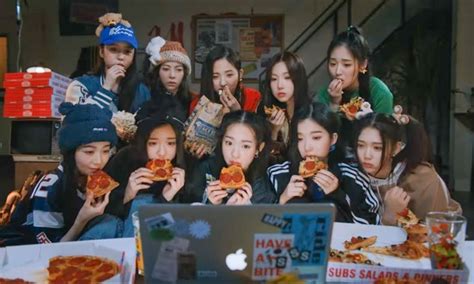 Triples Banners Kpop