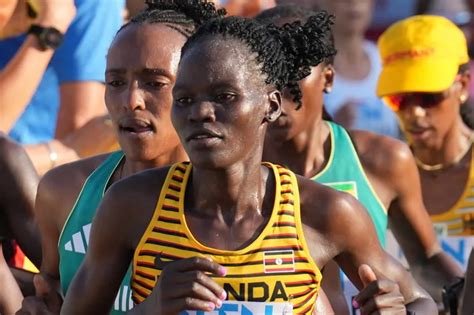 VĐV thi marathon tại Olympic Paris 2024 nguy kịch vì bị bạn trai thiêu sống