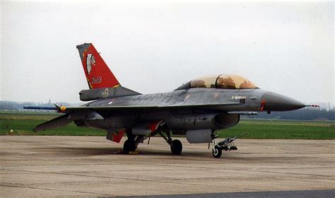 J-210.jpg photos | F-16.net