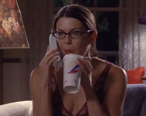 Lorelai Gilmore X Glasses 3 In 2022 Lorelai Gilmore Gilmore Girls