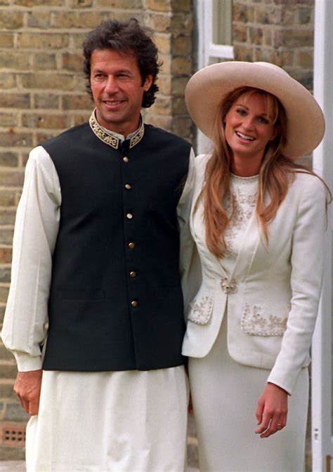 Imran Khan Sworn In As Pakistans Prime Minister The Bolton News