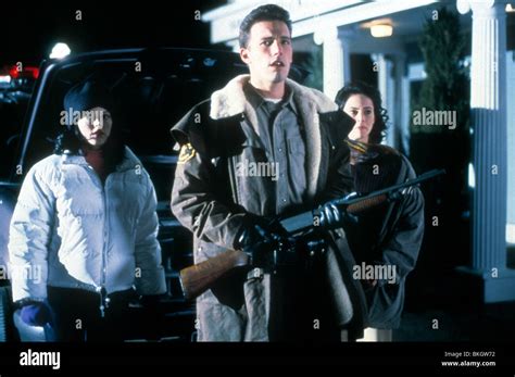 Phantoms 1997 Rose Mcgowan Ben Affleck Joanna Going Phm 001 Stock