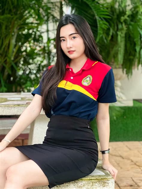 สาวมหาลัย วัยนักศึกษา ที่ทำให้หนุ่มๆ นั้นหลงไหลกับความสวย Page 2 Of 6