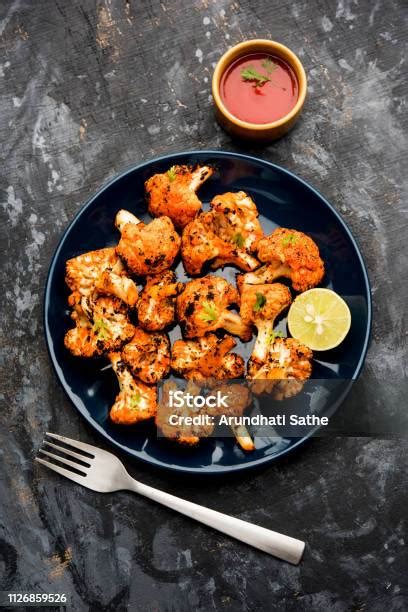 탄두리 고비 구이 콜리플라워 티 카는 인도에서 시작 음식 케첩 함께 제공 선택적 초점 Tandoori에 대한 스톡 사진 및 기타 이미지 Istock
