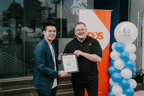1 Venon Tian Coo Of Zus Coffee With Ceo Of Pos Malaysias Berhad