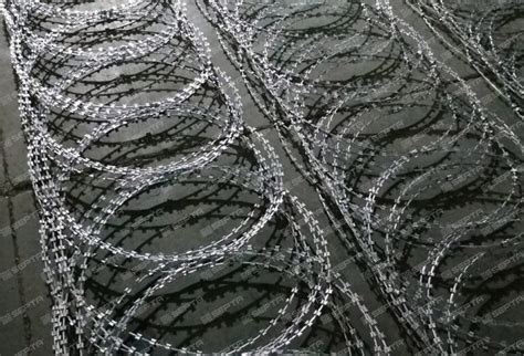 Flat Wrap Razor Wires Septa Fence