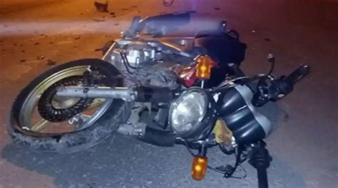 Adolescente circulaba en moto con su hermana se descompensó y derrapó