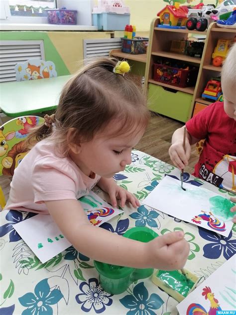 Конспект занятия в первой младшей группе по рисованию «Заборчик для петушка 7 фото