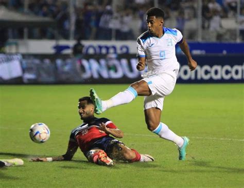La Felicidad De Honduras Llenazo Gesto De Jugadores Y Luis Palma
