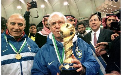 FALLECE LA LEYENDA MARIO LOBO ZAGALLO Aficion Juarez