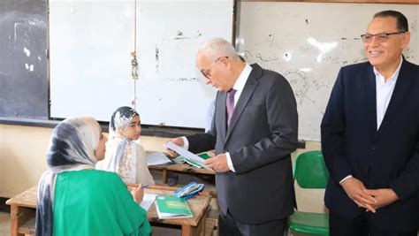 وزير التعليم يحذّر طلاب الثانوية العامة من الحل في كراسة الأسئلة الوطن