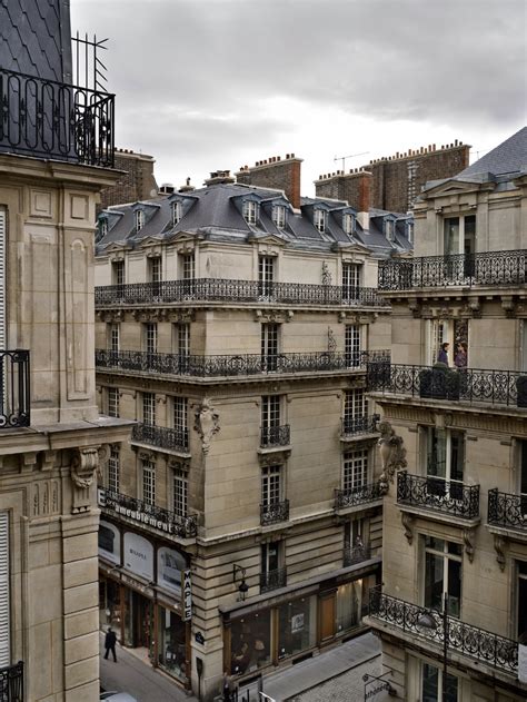 Paris Voyeur Fenetre 02 La Boite Verte